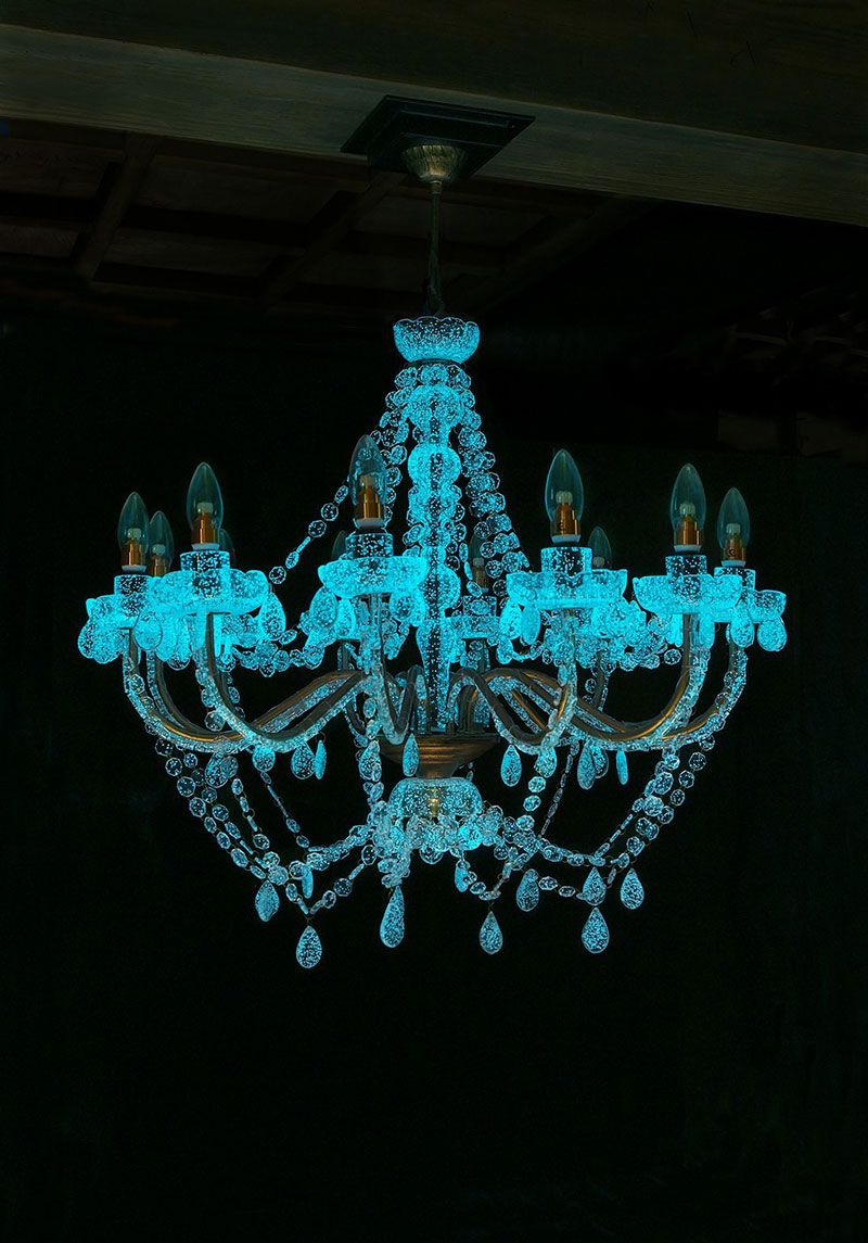 Phosphorescent Glass Sculptures Illuminate in Presence of People ...