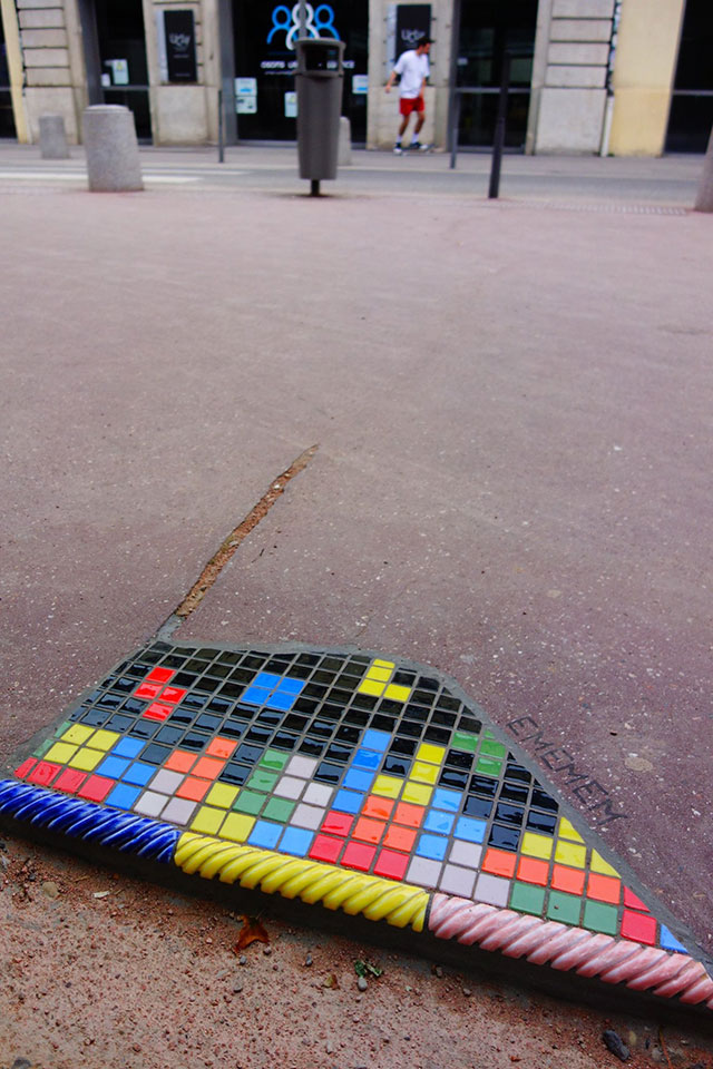 The 'Pavement Surgeon' Beautifying the Damaged Sidewalks of France ...