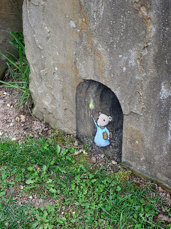 David Zinn Draws Tiny Chalk Art Throughout Ann Arbor and Its the Best ...