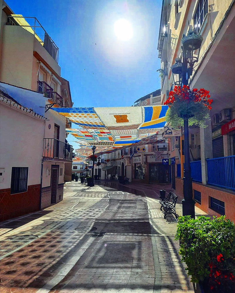 Local Crochet Teacher in Spain Gets Class to Make a Giant Canopy for ...