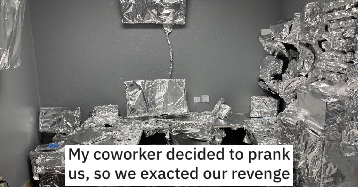 12 Funny Co-Workers Who Make Going to Work a Lot of Fun » TwistedSifter