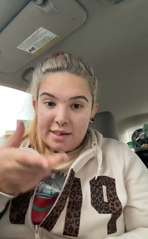 ‘Making fake labels with fake tracking numbers.’ – Postal Customer ...