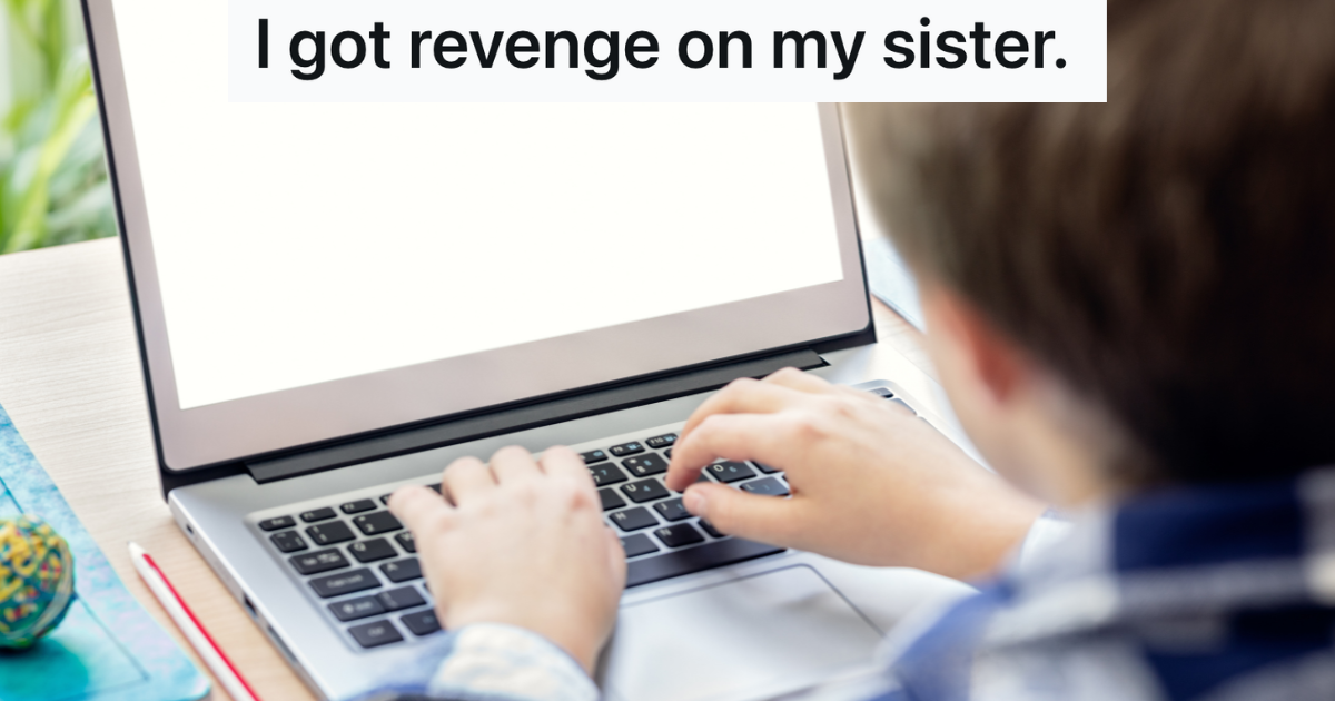 Brother Shares A Computer With His Sister Who Likes To Write Fan ...