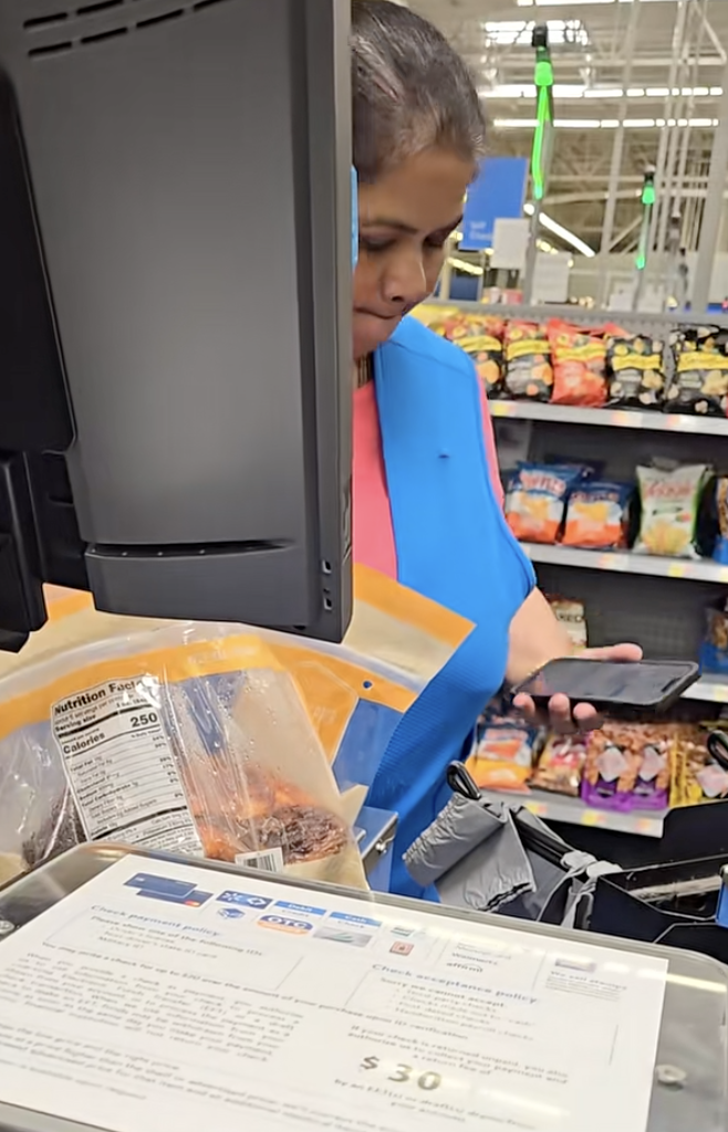 Walmart Shopper Got Annoyed When A Cashier Ignored Her And Stared At ...