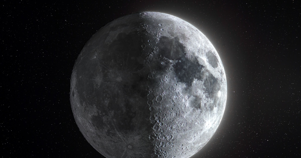 Humans Have Been Seeing Unusual Flashes On The Moon For More Than 1,000 ...