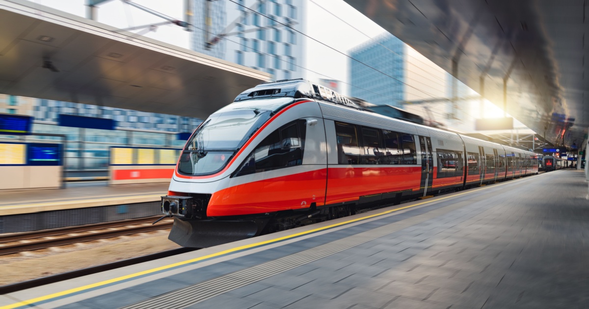 Trains Are One Of The Safest Ways To Travel, But Would Seatbelts Make ...