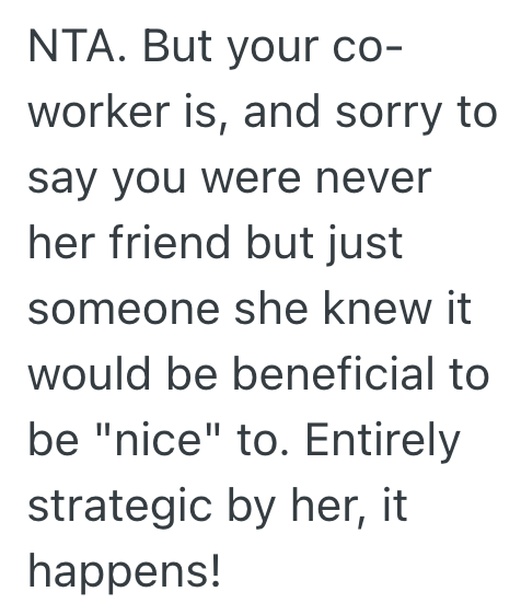 Employee Is Training A New Coworker, And Is Quickly Becoming Friends ...