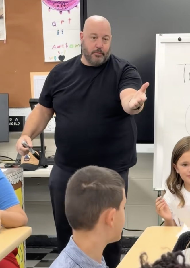 An Art Teacher Named Matt Taylor Went Viral On TikTok Because People ...