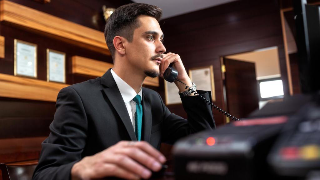 College Senior Uses Phone Alarms to Launch a 'Psychological' Revenge on ...